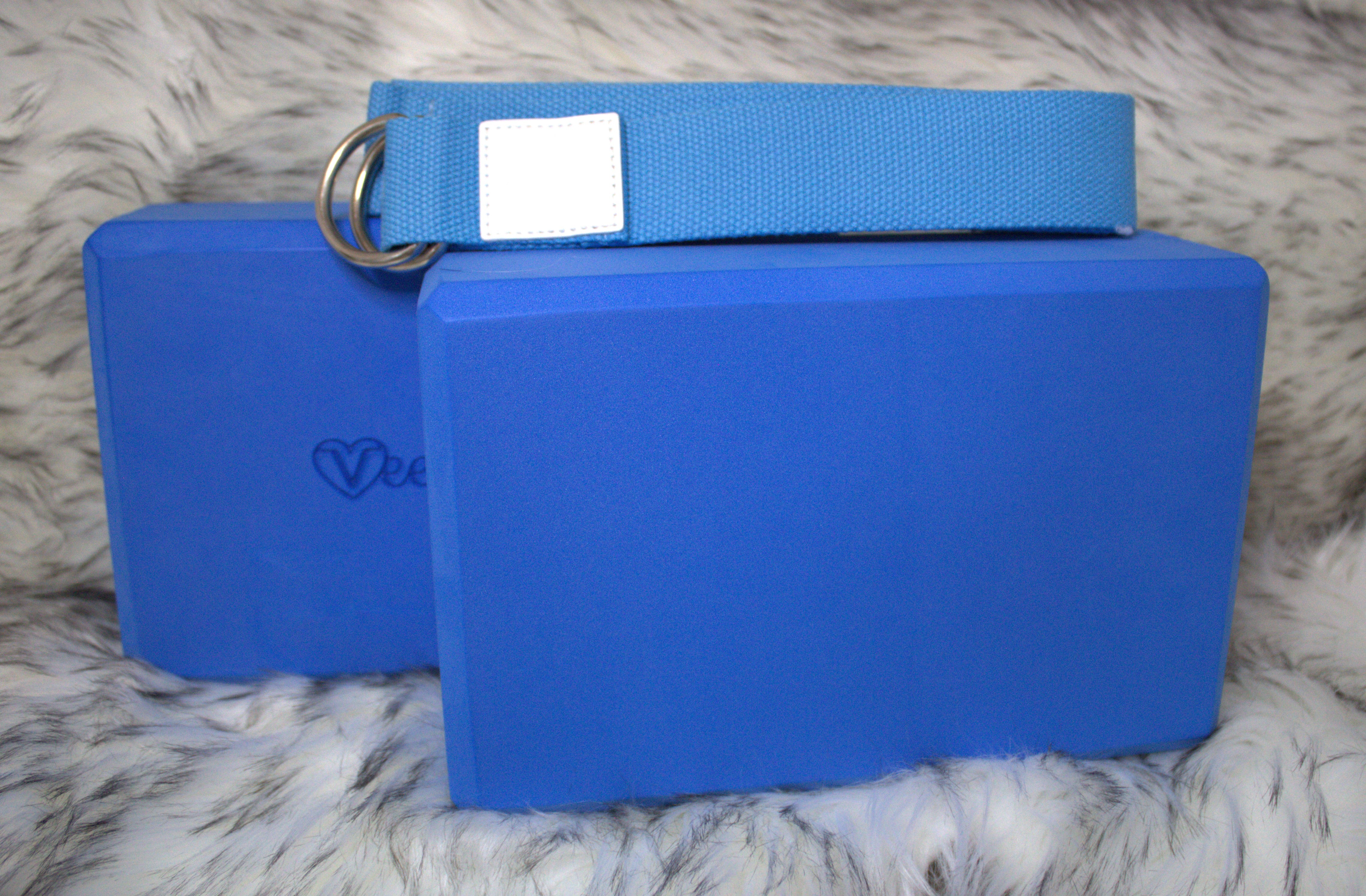 Two Engraved Yoga Blocks and Yoga Strap Bundle (Blue) – Veeflowyoga